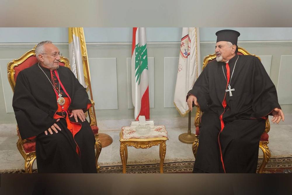 البطريرك ميناسيان زار البطريرك يونان وعرضٌ للأوضاع في لبنان والشرق